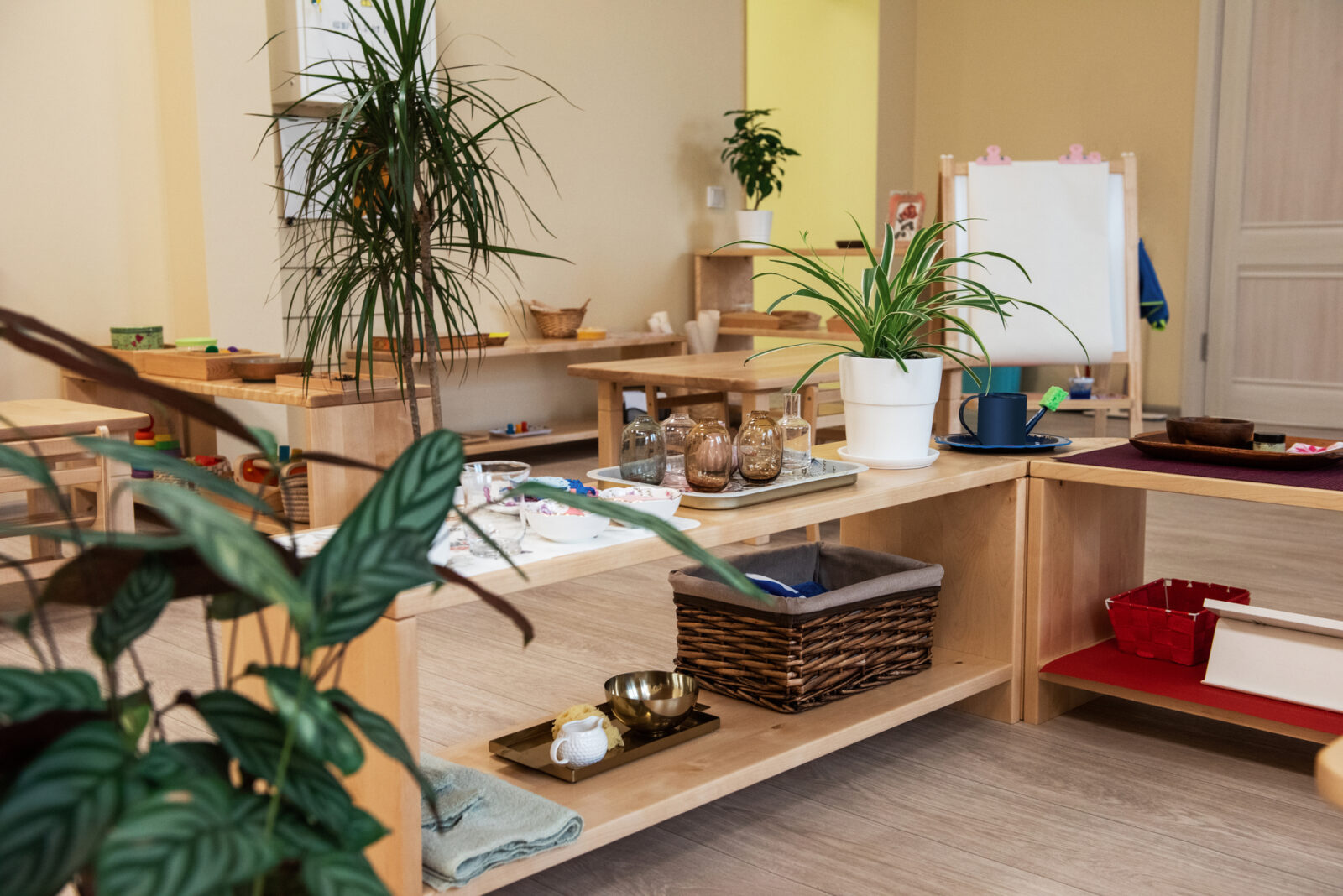 Exploring the Reggio Emilia Approach for Daycare - ChildFriendly