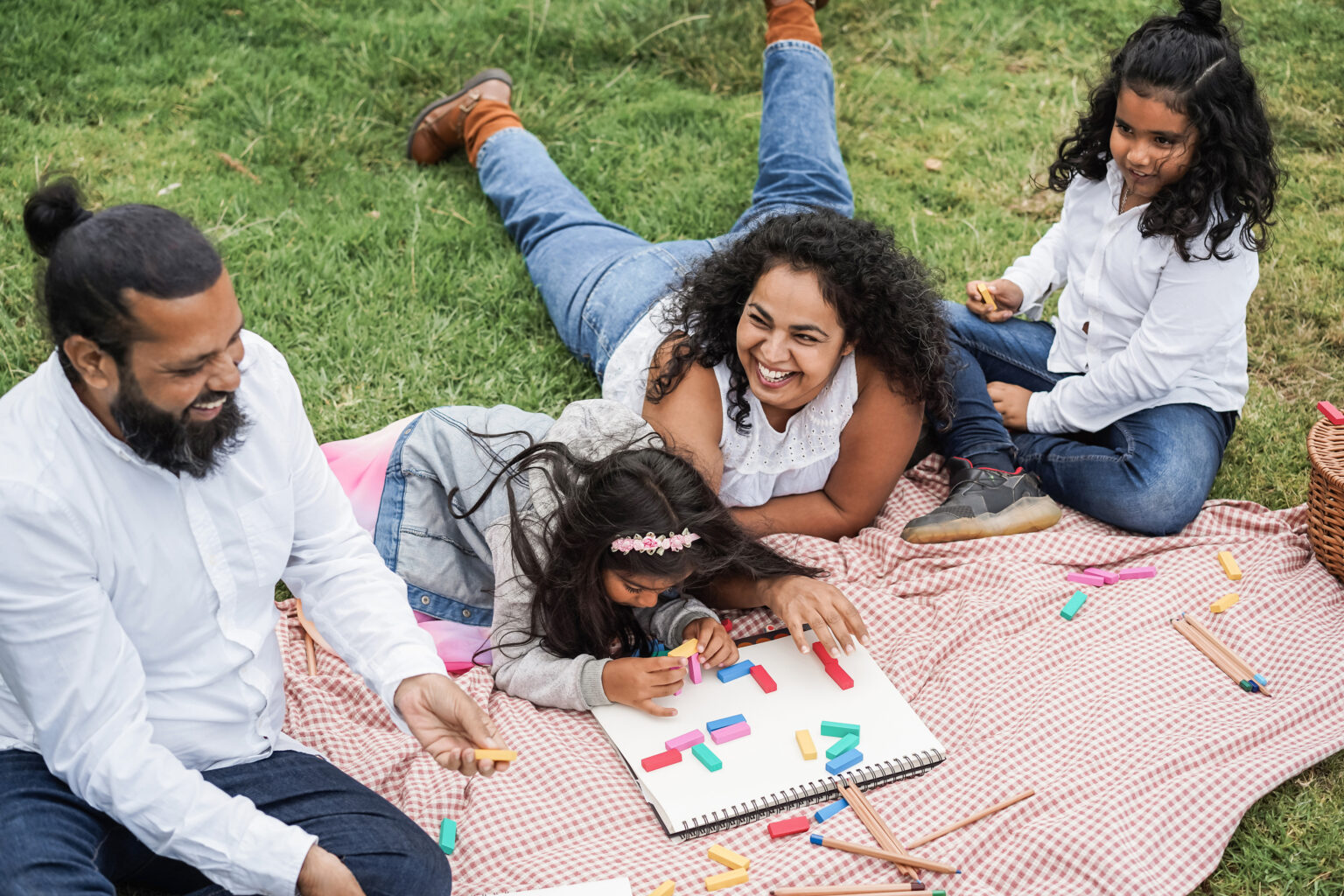 10 Family Engagement Activities for Daycares - ChildFriendly